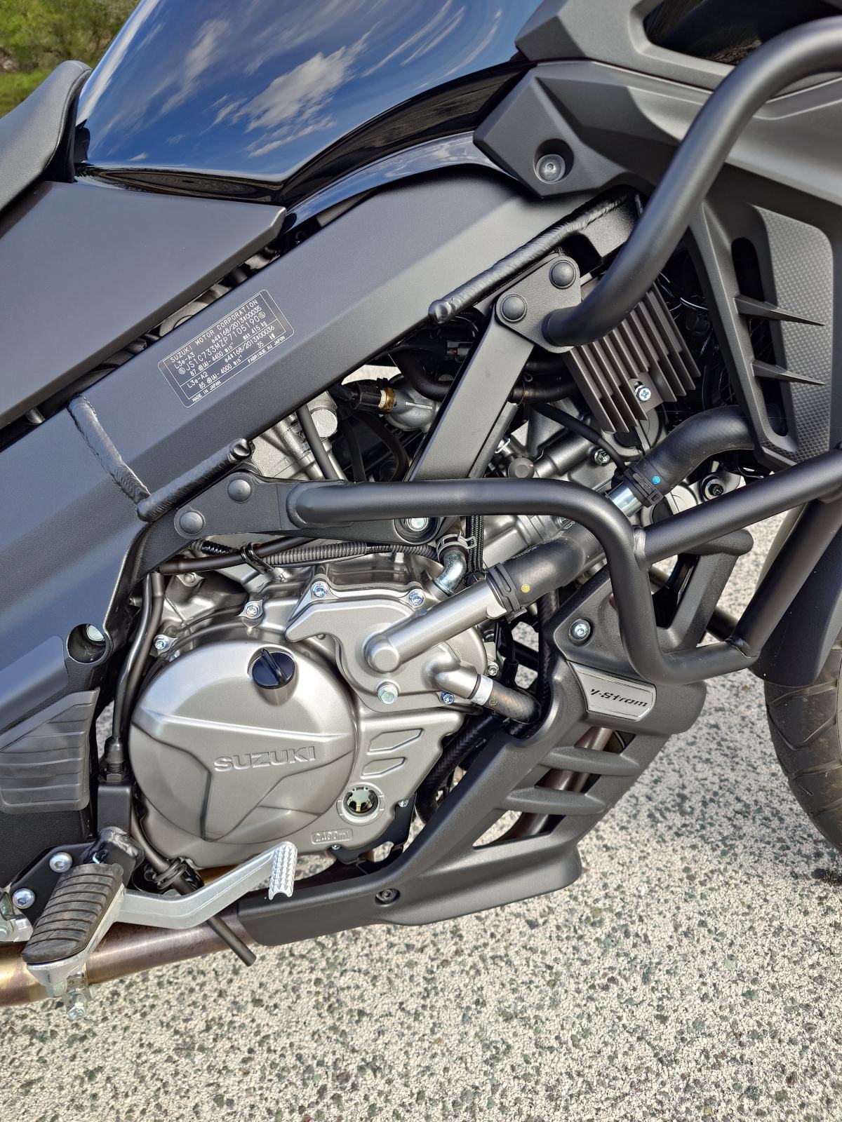 Suzuki v strom 650 650 cm3, 2023 god.