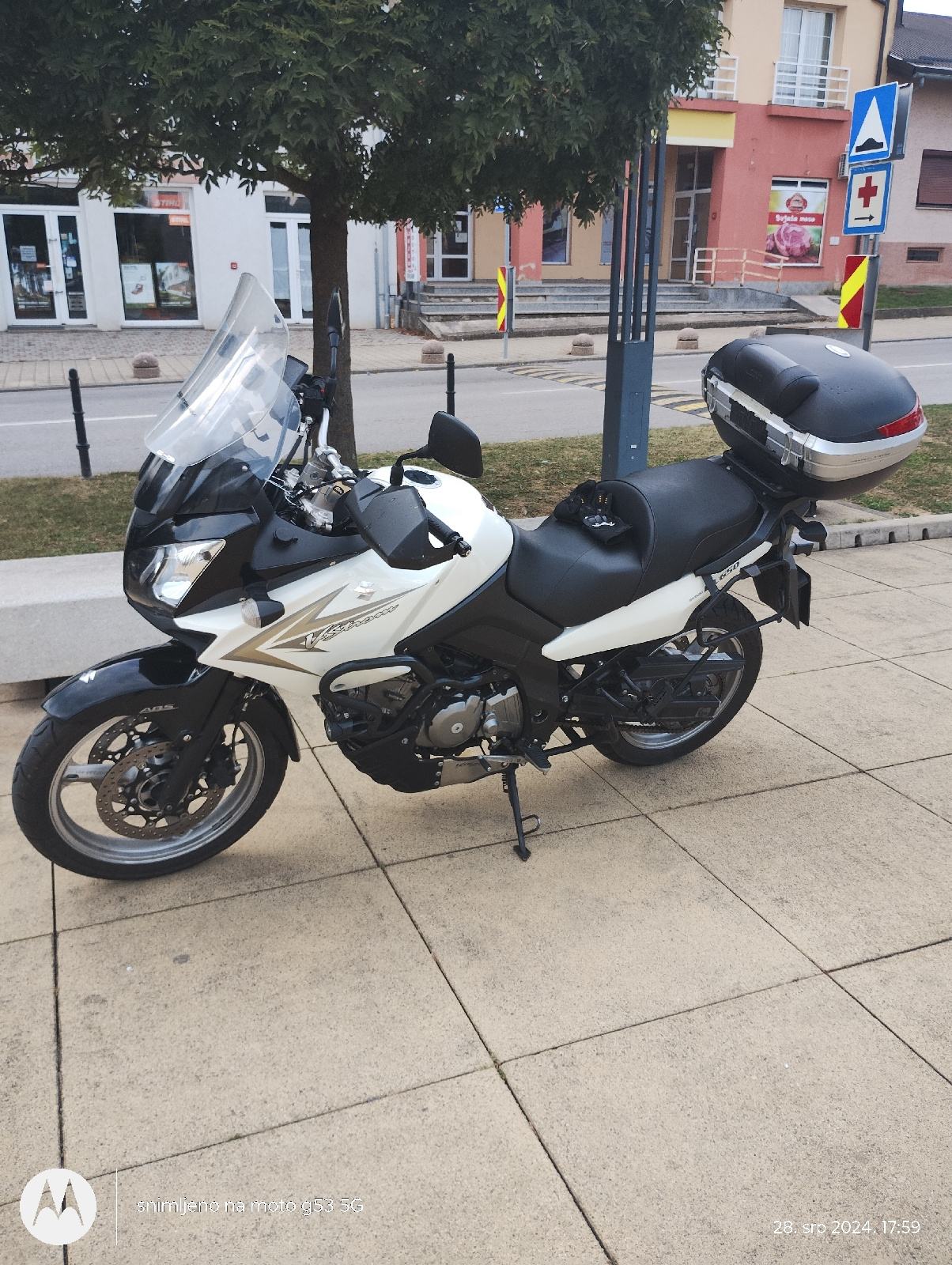 Suzuki V-strom 650 dl abs 645 cm3, 2010 god.