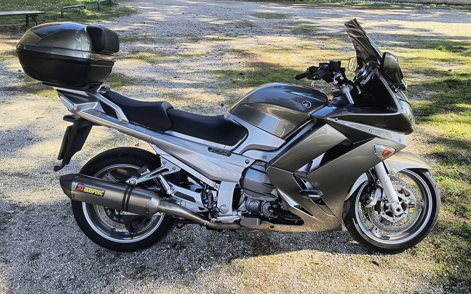 Yamaha FJR 1300 cm3, 2006 god.
