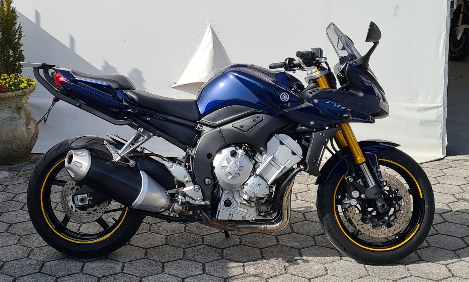 Yamaha FZ 1 Fazer 1000, 2006 god.