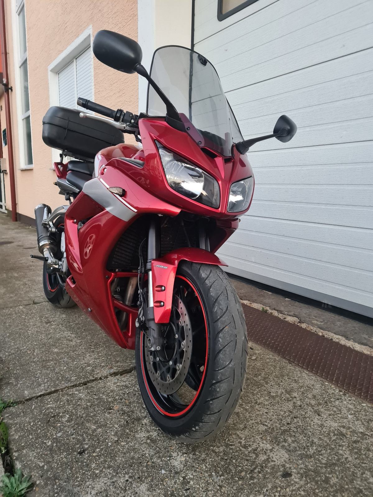 Yamaha FZ 1 , GT 1000 cm3, 2013 god.