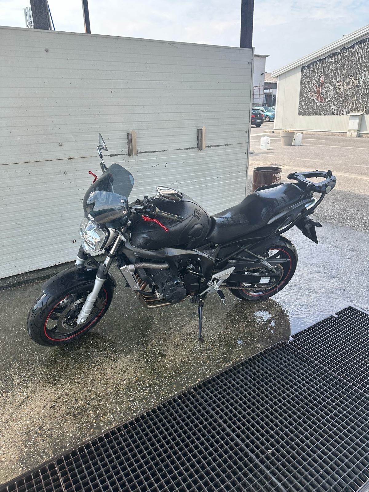 Yamaha FZ6N 600 cm3, 2006 god.