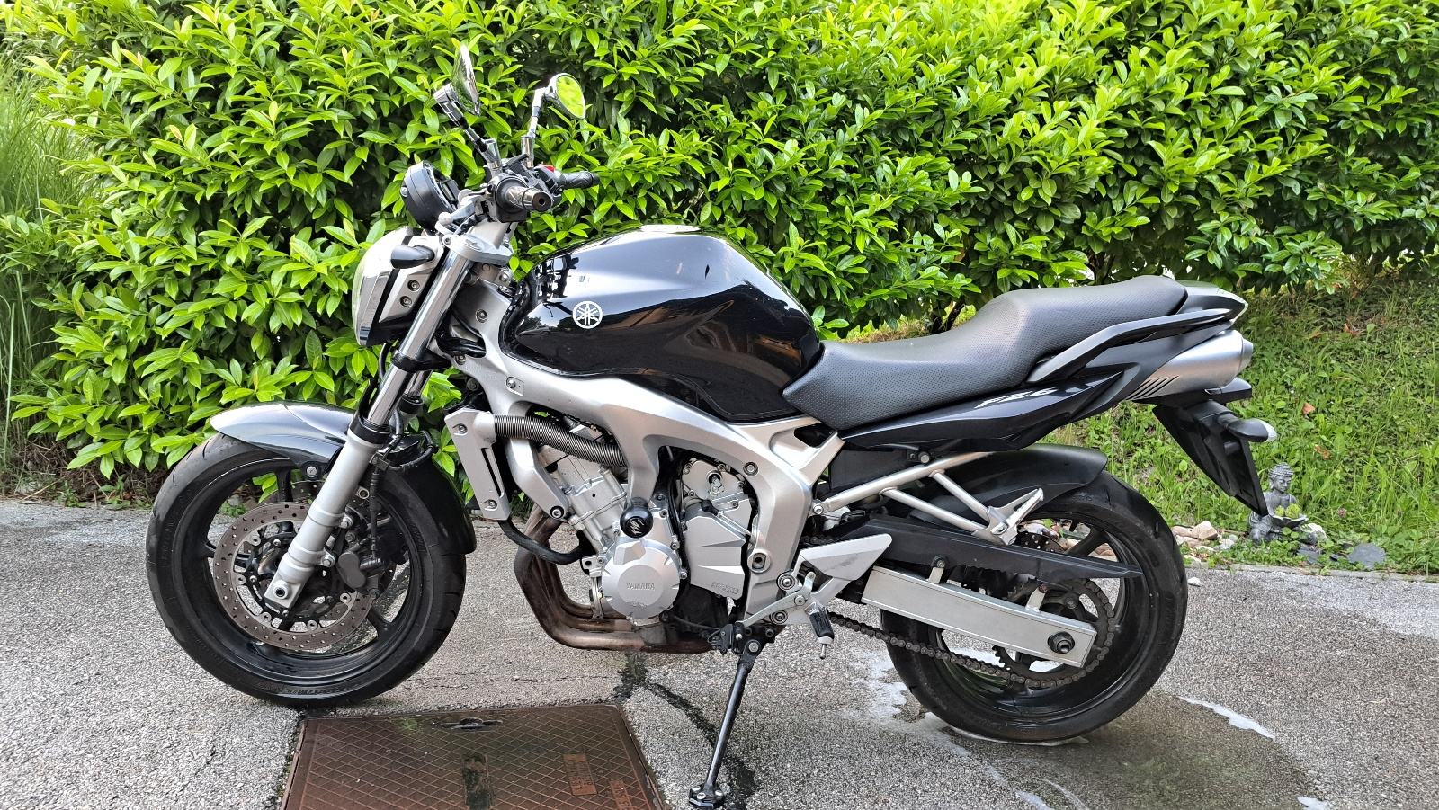 Yamaha Fz6n 600 cm3, 2004 god.