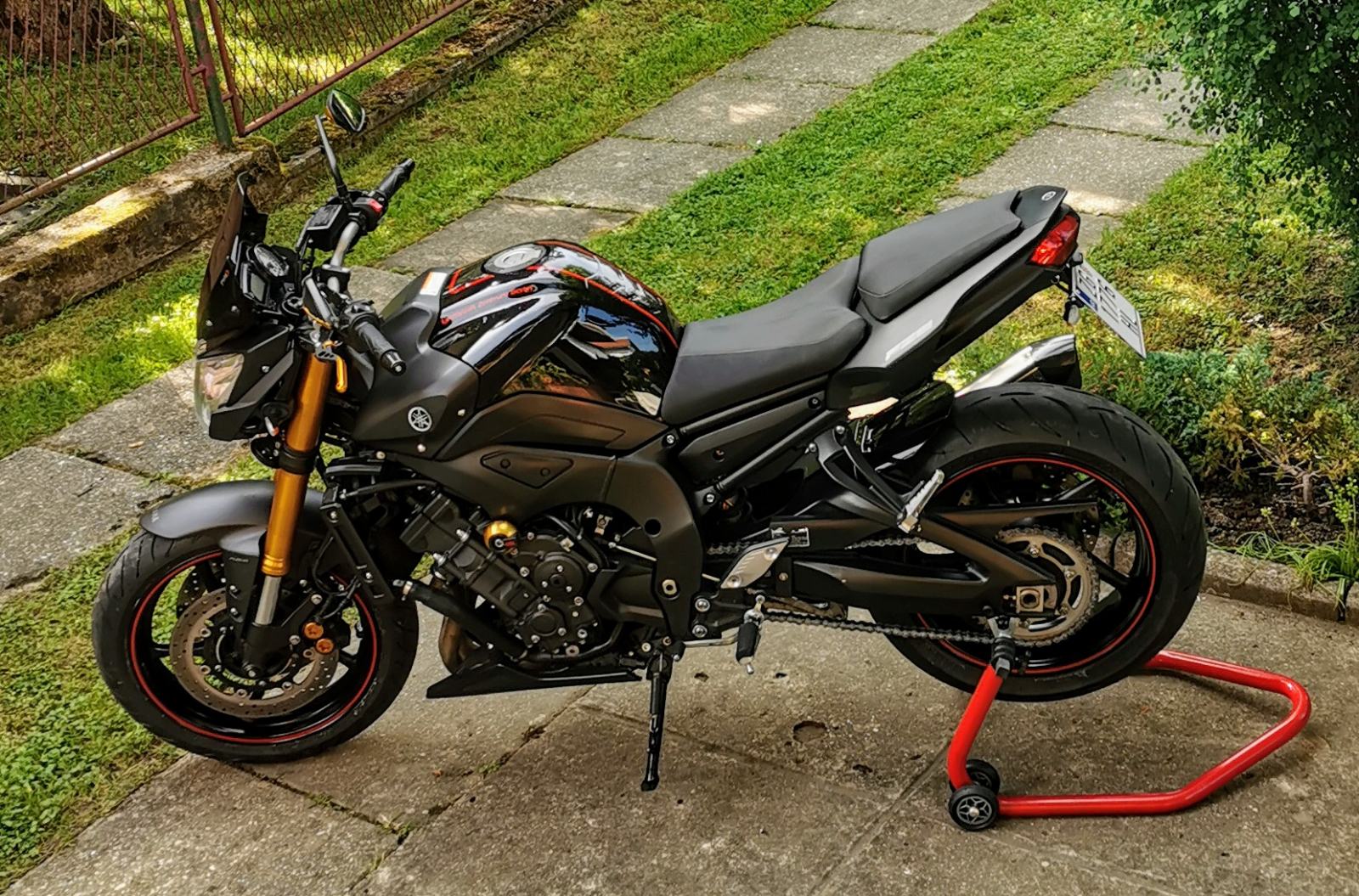 Yamaha FZ8 ABS - AKRAPOVIC, 2014 god.