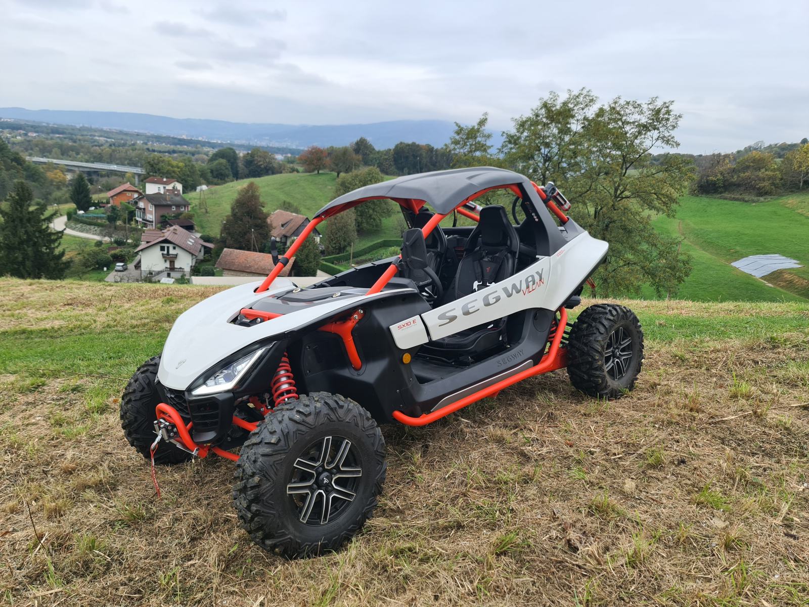 Segway SX10 E 1000 samo 1.000 km stanje kao novo 1000 cm3, 2023 god.