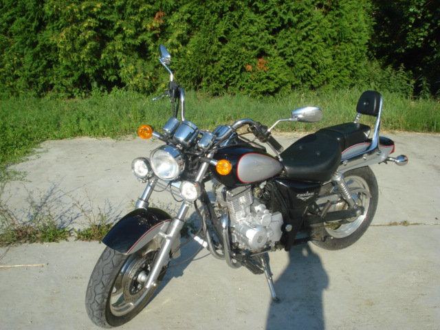 Custom 125 cm3, 2006 god.