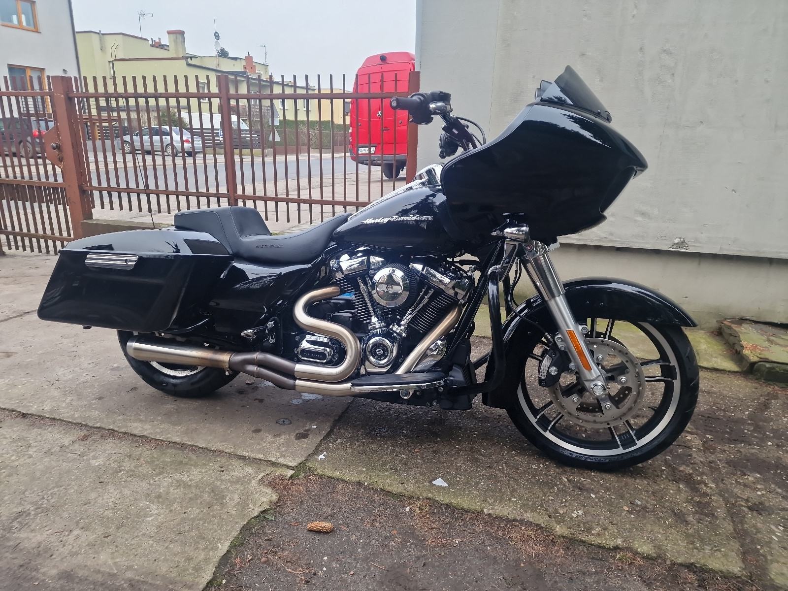Harley Davidson ROAD GLIDE M8 107. 1750 1750 cm3, 2017 god.