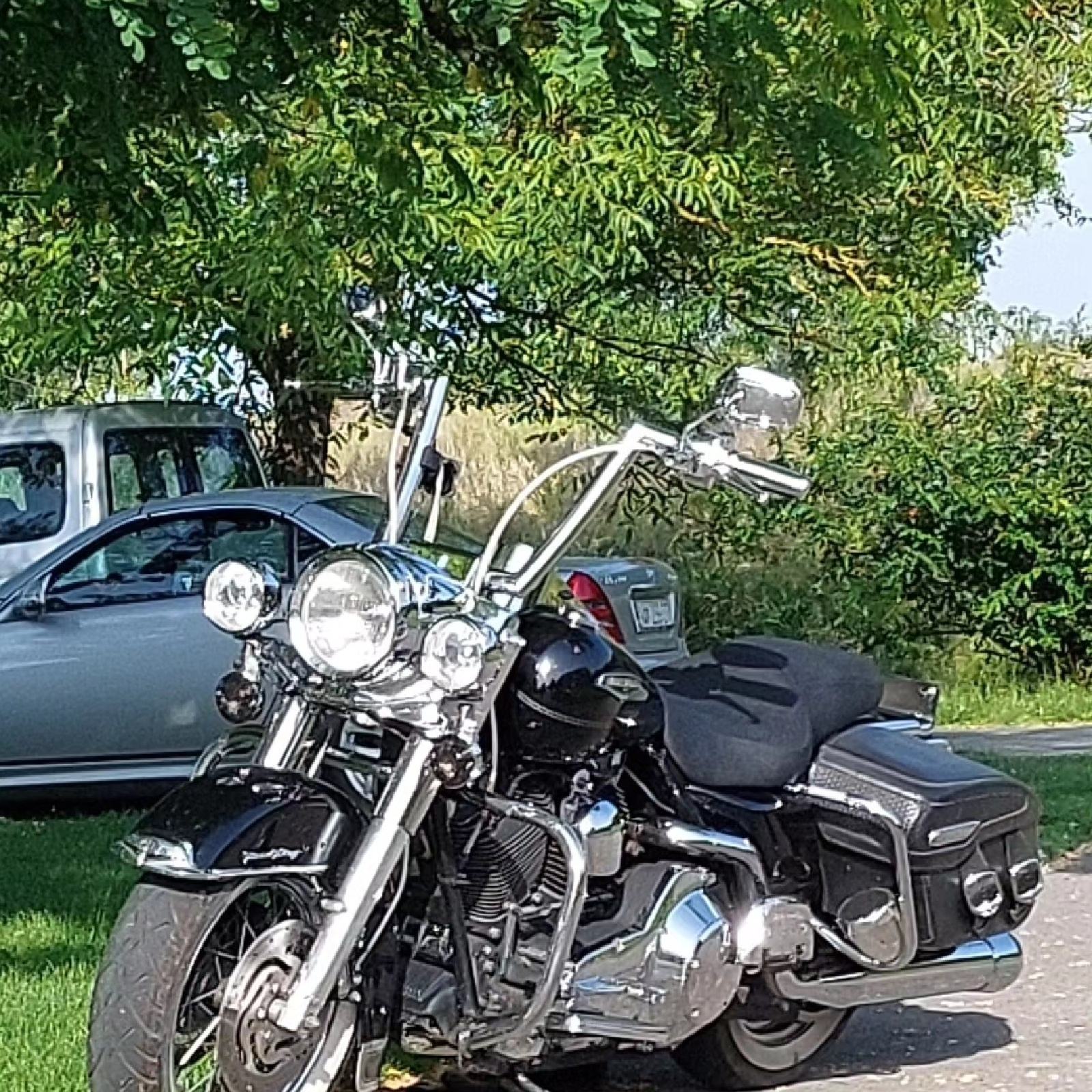 Harley Davidson Road-King 1500 cm3, 2004 god.