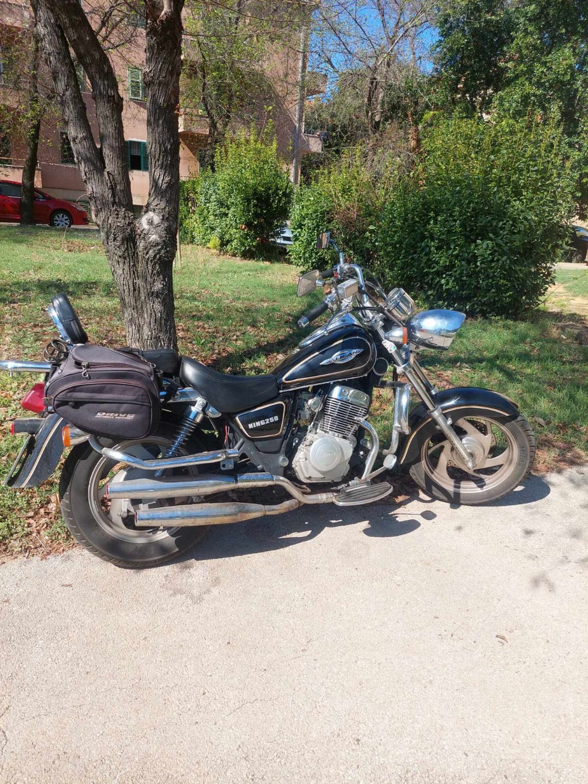 Lifan King, LF 250-4 233 cm3, 2009 god.