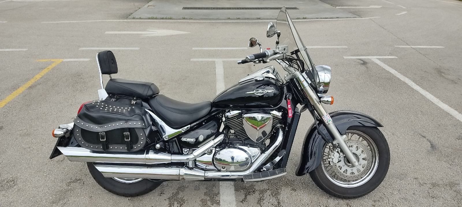 Suzuki Intruder VL 800, kao nov, 2009 god.