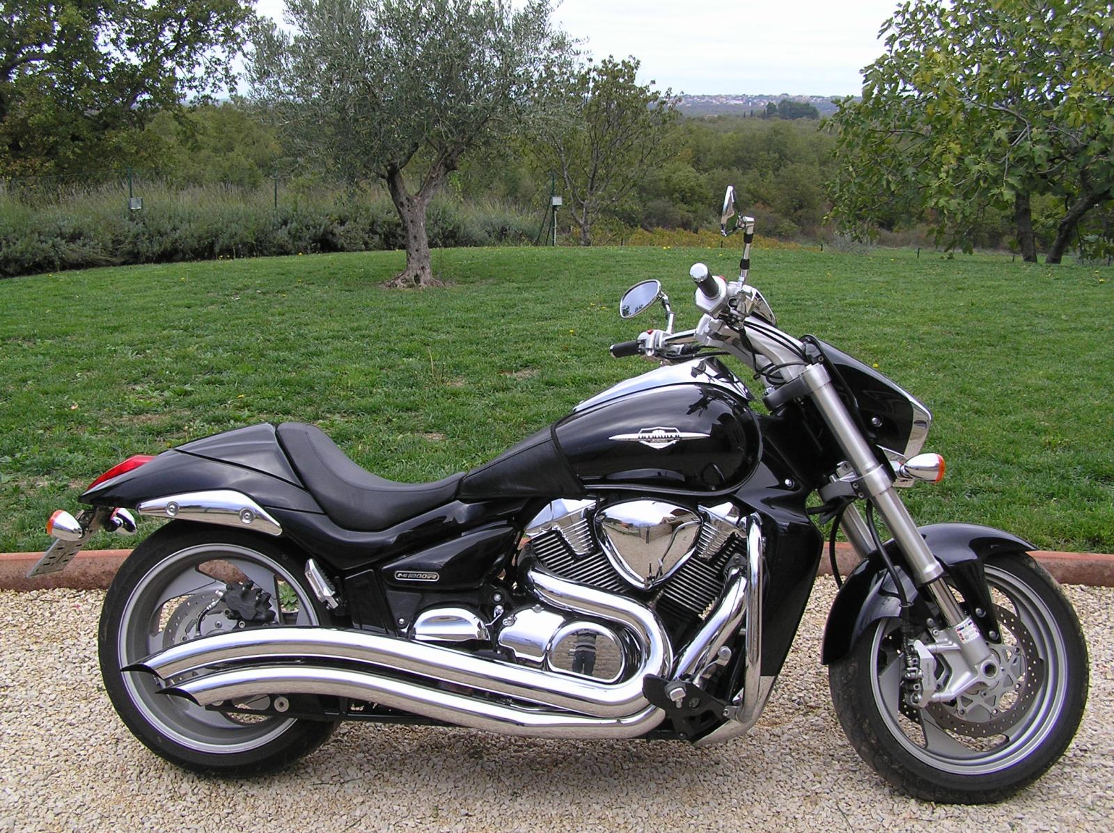 Suzuki Intruder VZR 1800 cm3, 2008 god.