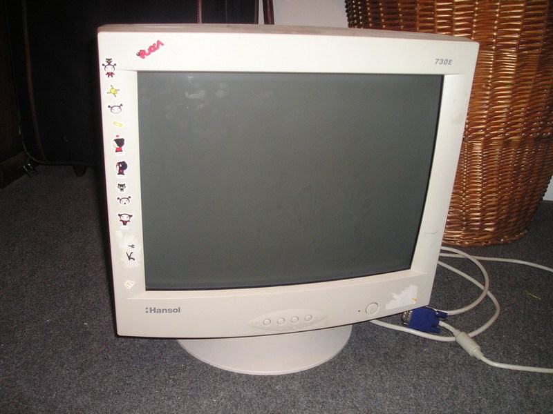 CRT 17 SAMSUNG FLAT MONITOR