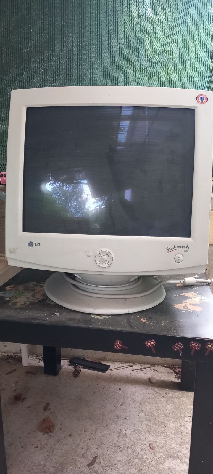 CRT monitor ,LG rabljeno