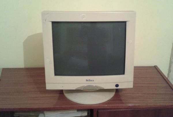 Monitor Belinea 17 inča CRT