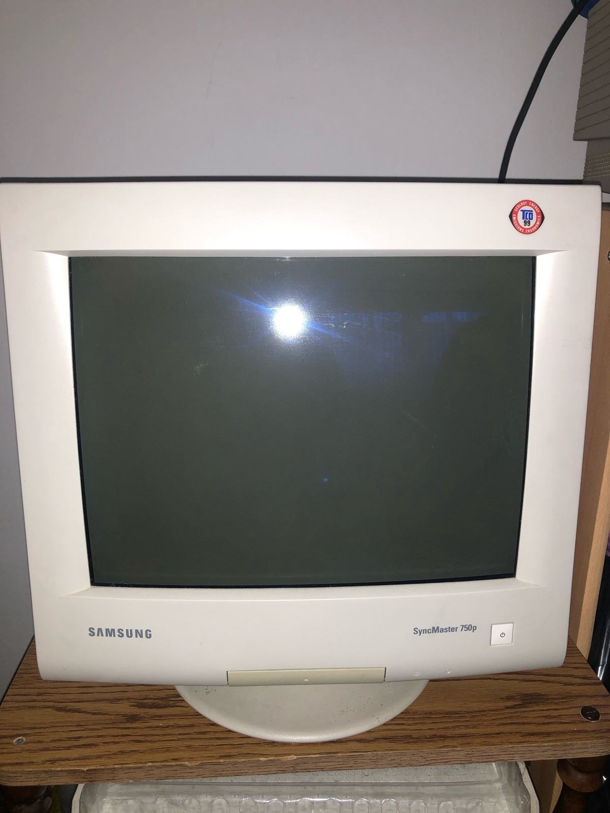 Monitor crt Samsung syncmaster 750p