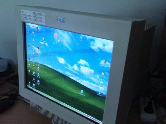 Monitor IBM P76 17 (4:3)