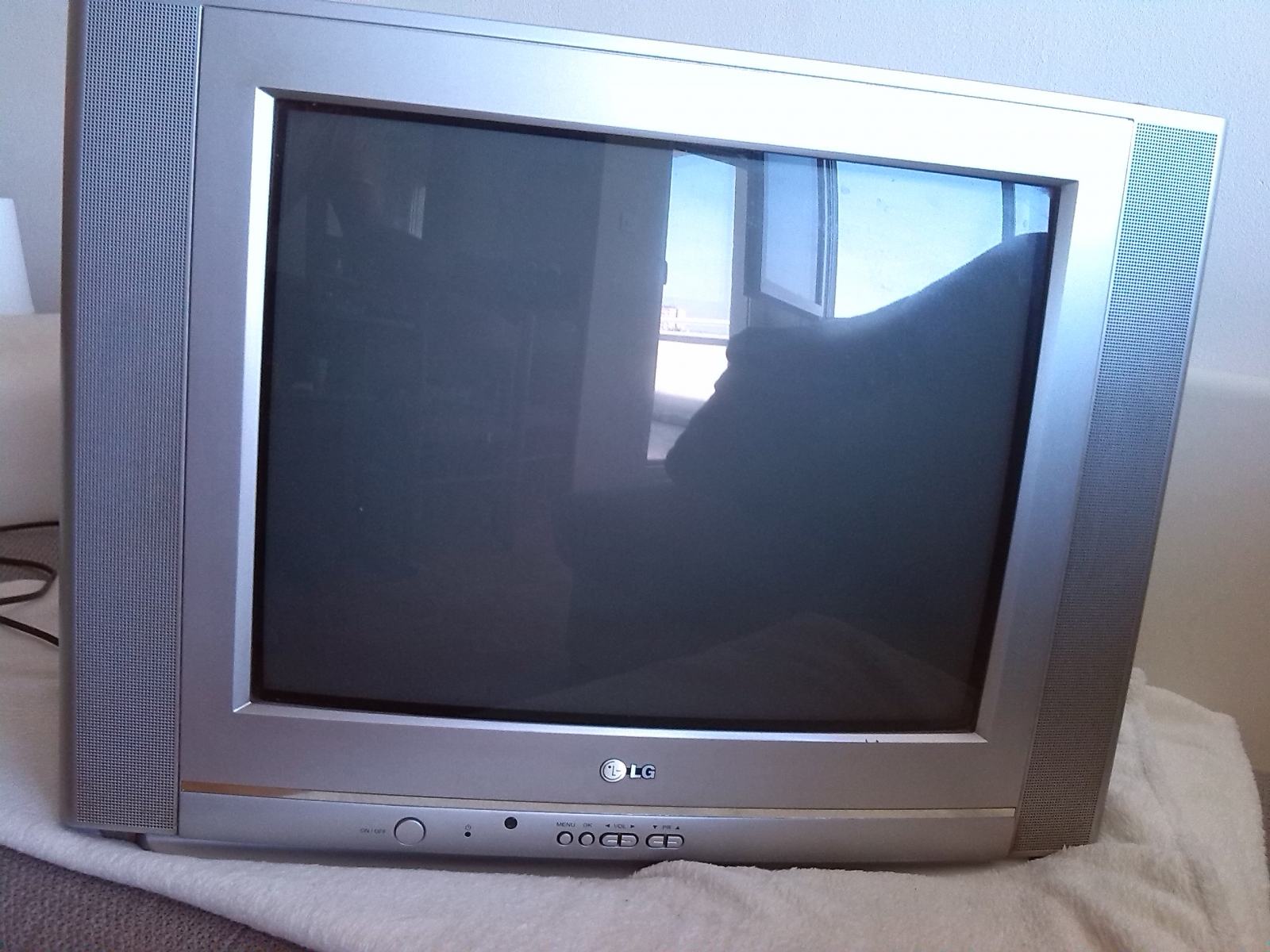 LG CRT TV, 54cm
