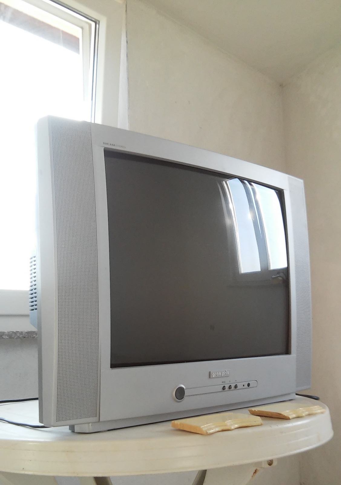 Prodajem crt televizor Gran Prix 52cm