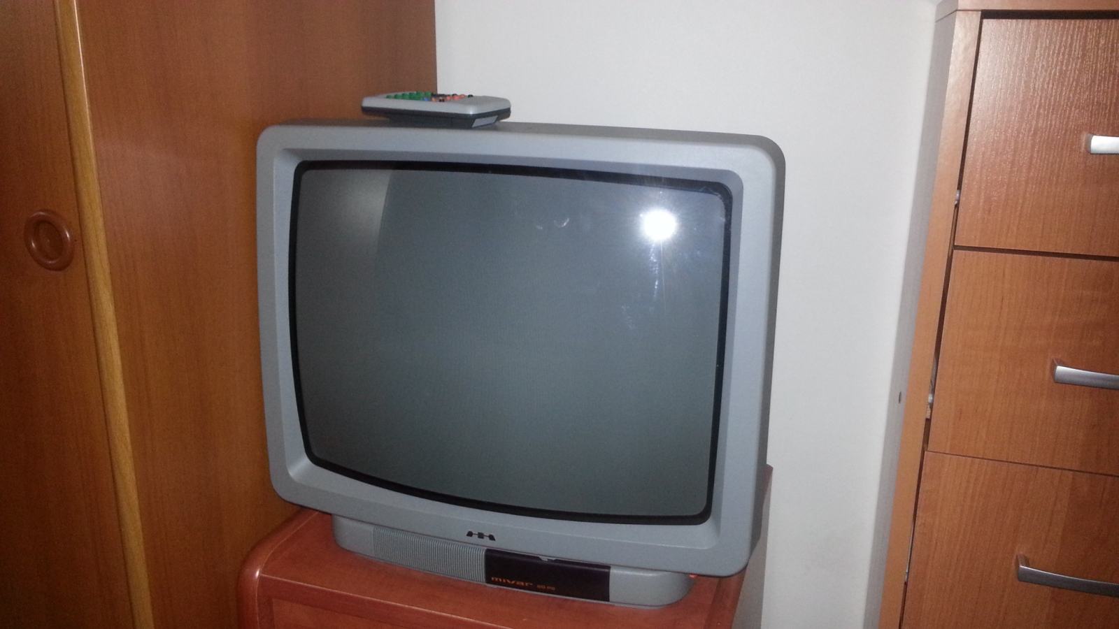 TV televizija CRT 50cm