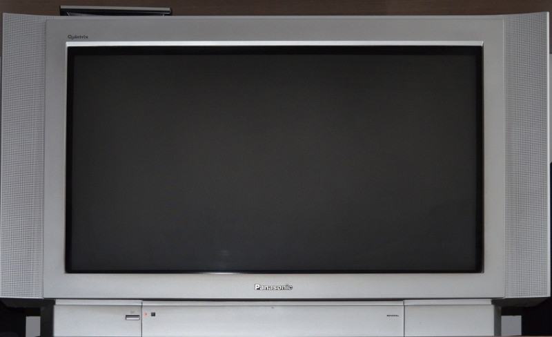 TV Panasonic Quintrix TX-32PS12P 82cm