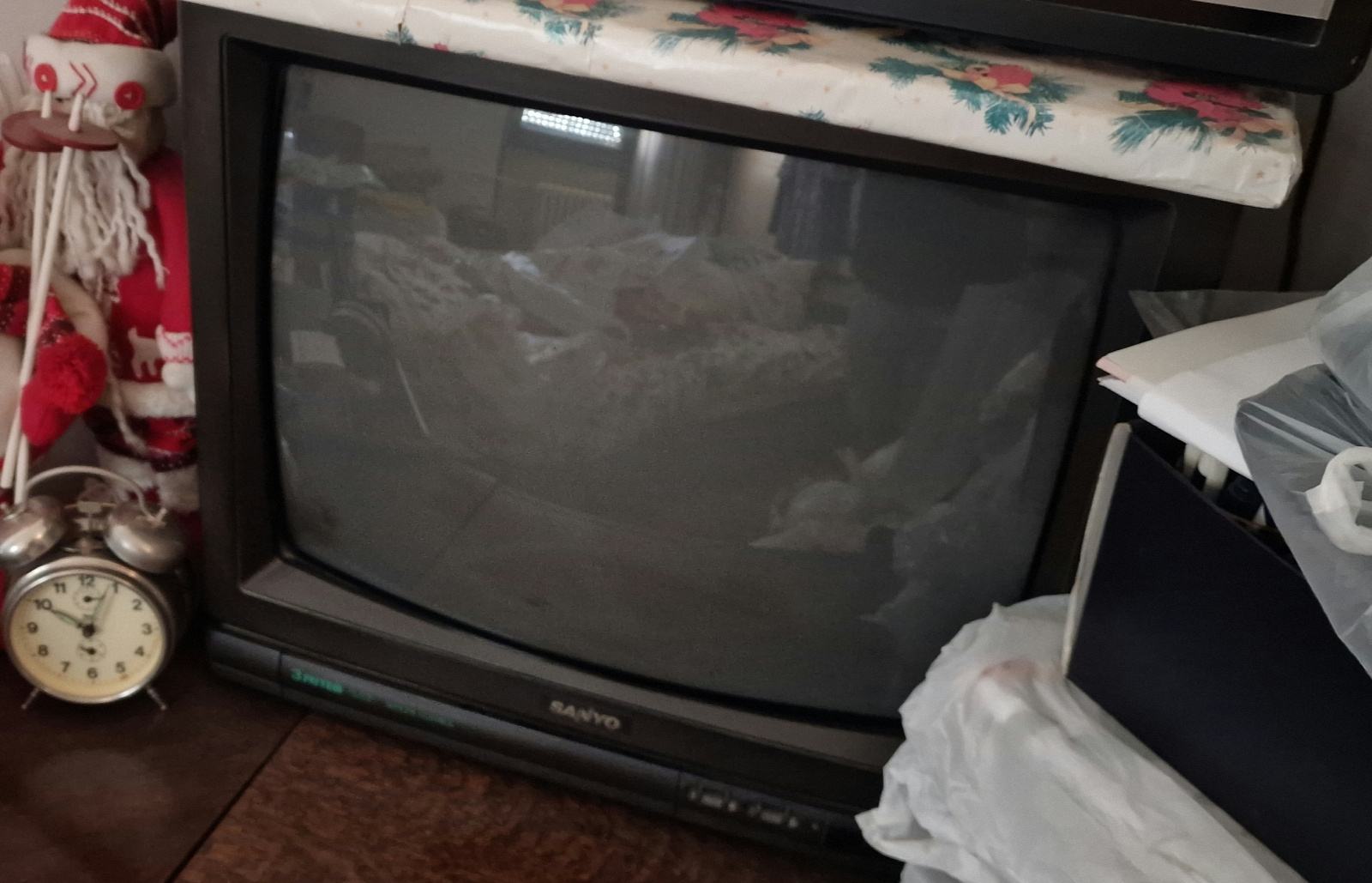 TV Sanyo 50cm - model CEM6011PV