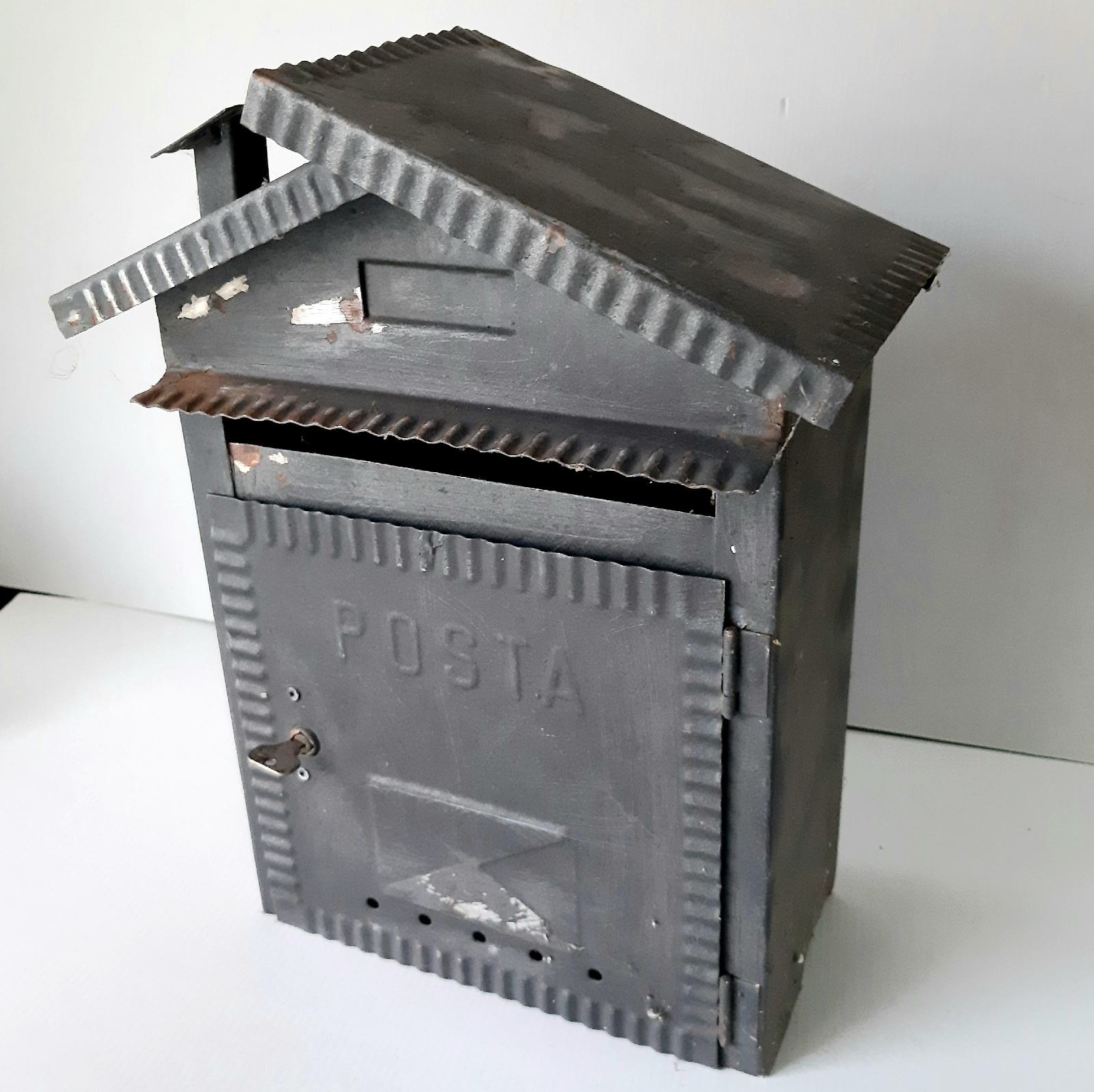Poštanski sandučić - Kaslić za poštu - POSTA - - za urediti ....