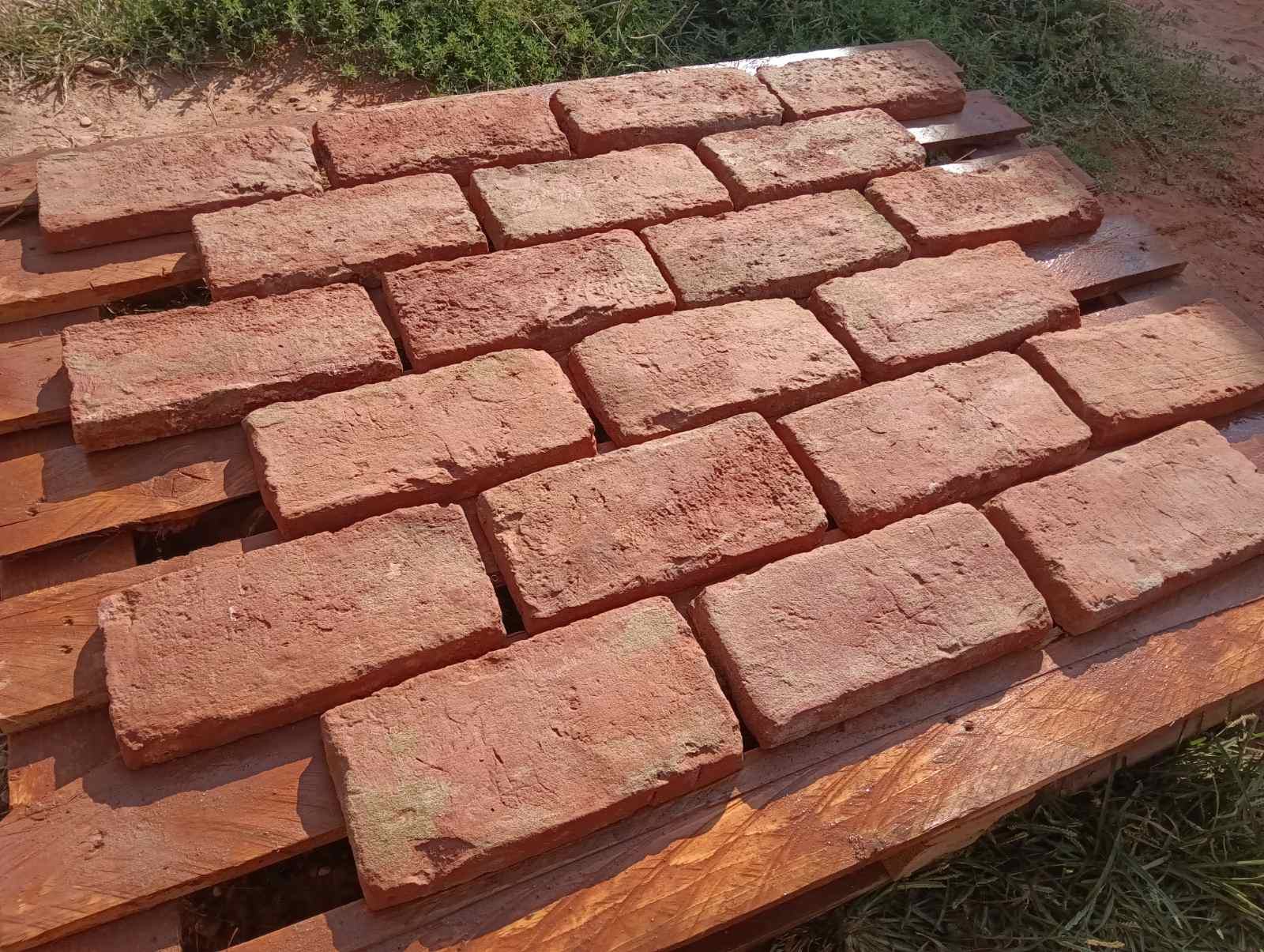 Ploške rezane stare cigle