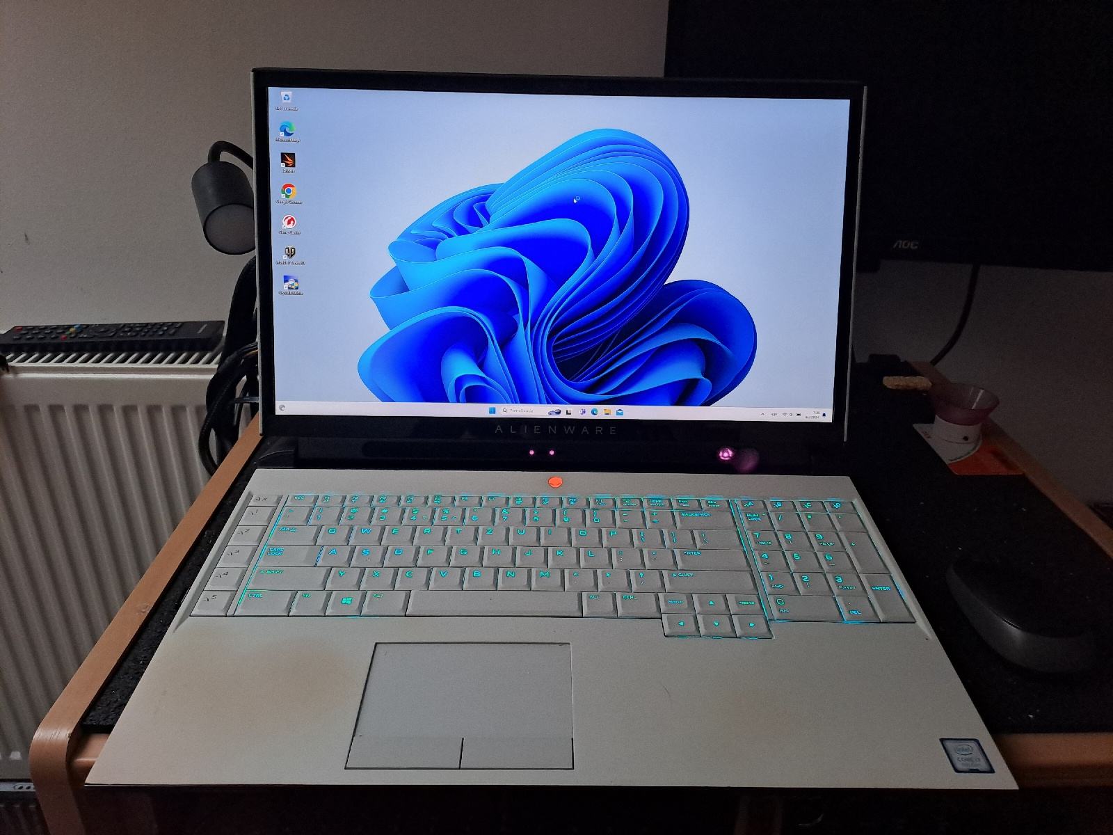 Alienware A51m R1, i7 9700k+32GB RAM+RTX2080 8GB+1TB nvme, FHD 144Hz