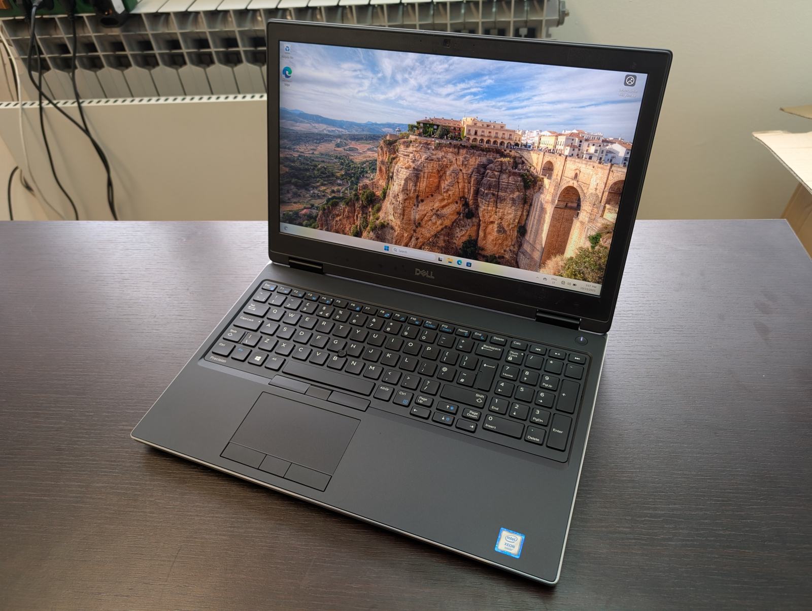 Dell Precision 7530 Xeon, 16GB, 256G, NVIDIA P3200, 15.6 FullHD, Win11