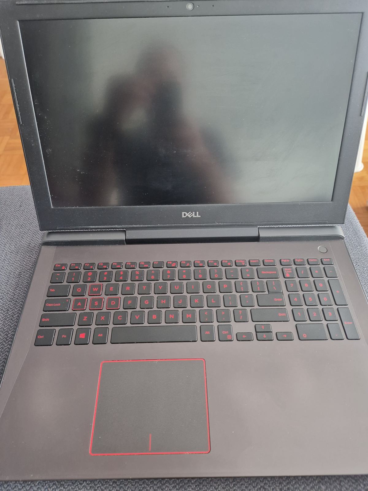 Gaming laptop Dell Inspiron 15-7577