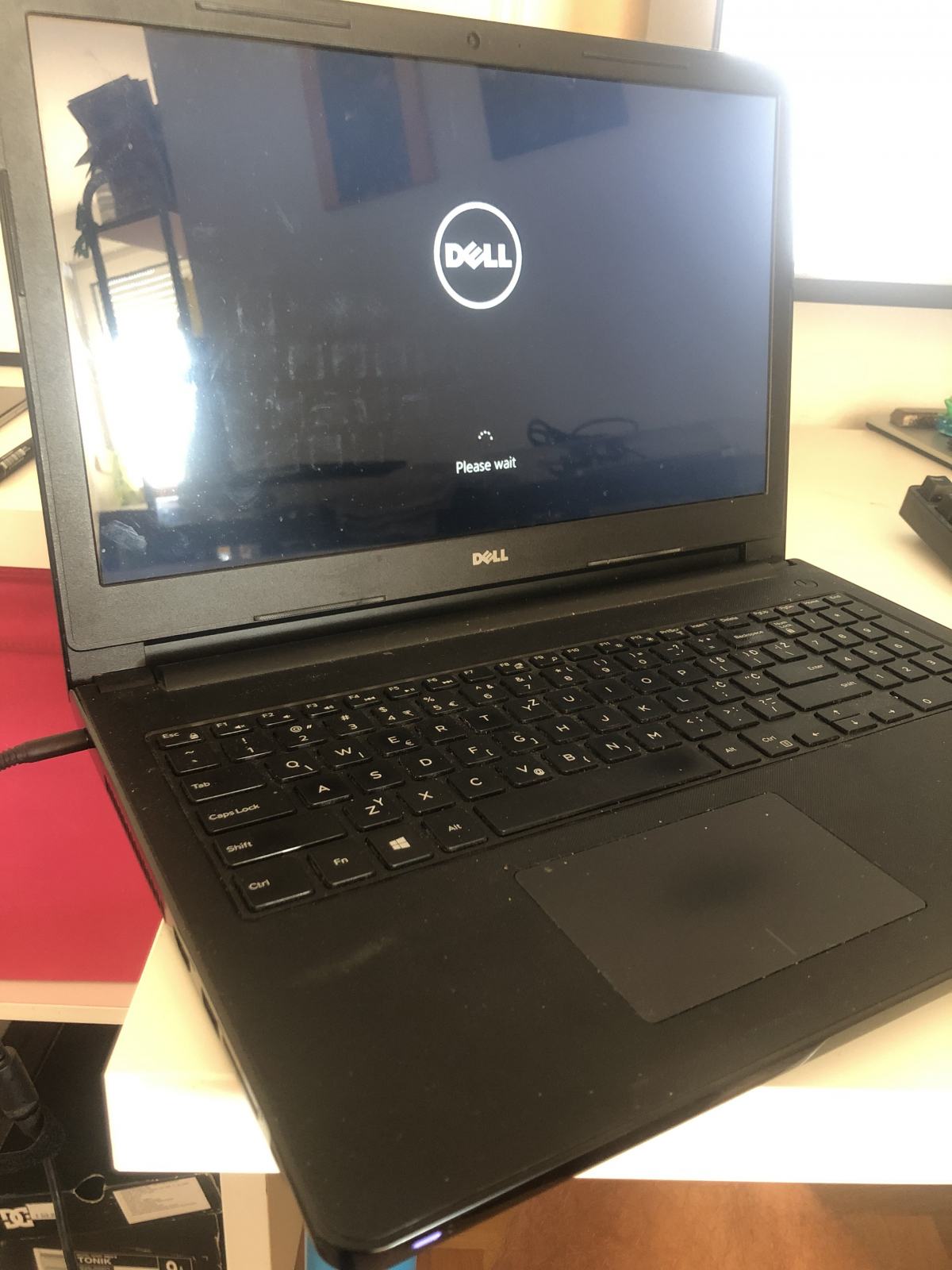 Prodajem Dell Inspiron 15 5100