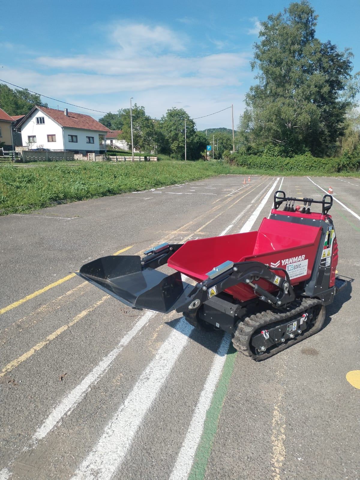 Mini demper samoutovarni Yanmar C08 Moguć najam stroja