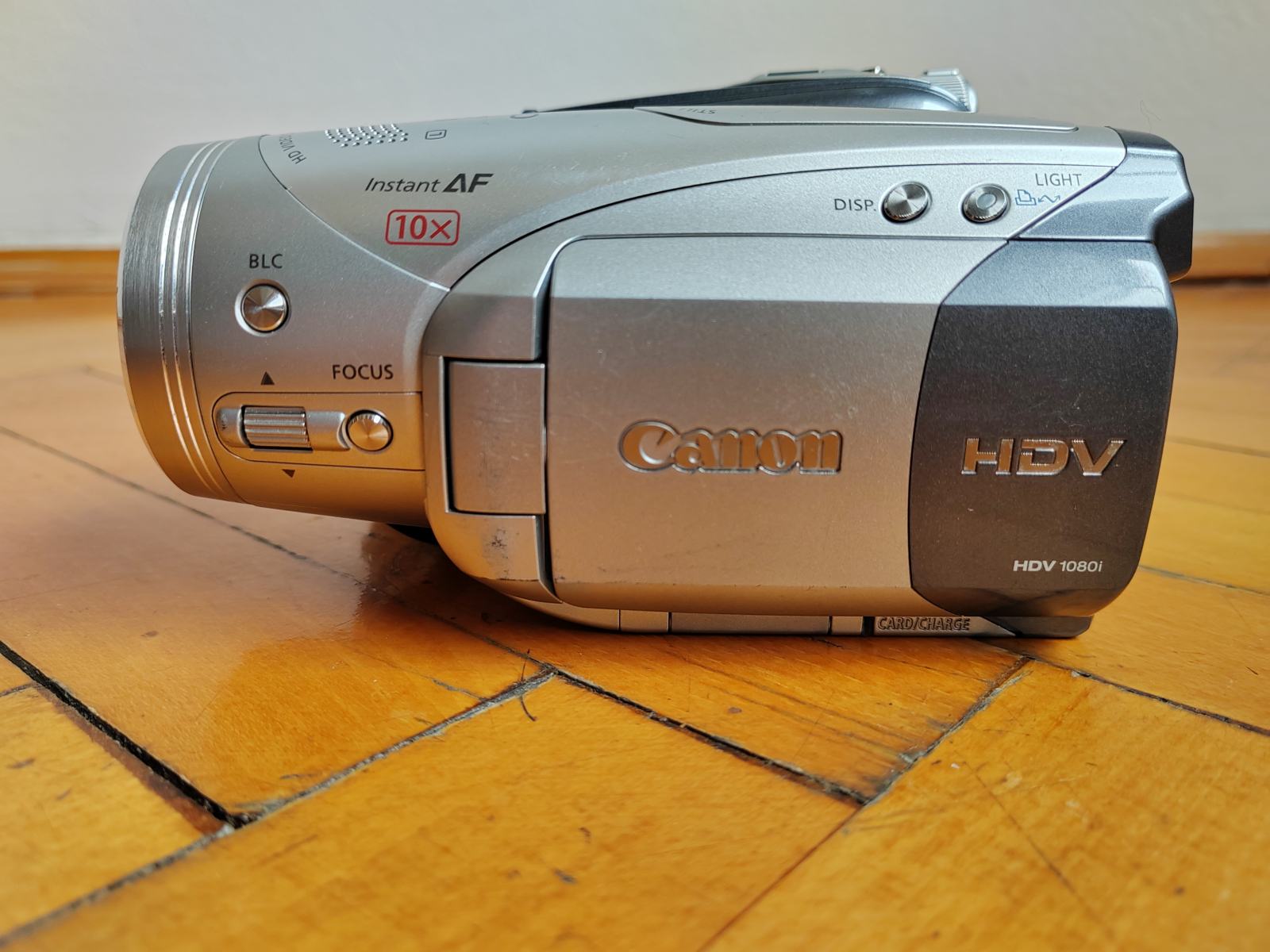 Canon HV20 HDV Camcorder, digitalna kamera 1/2.7 2.9MP CMOS, Mini DV.