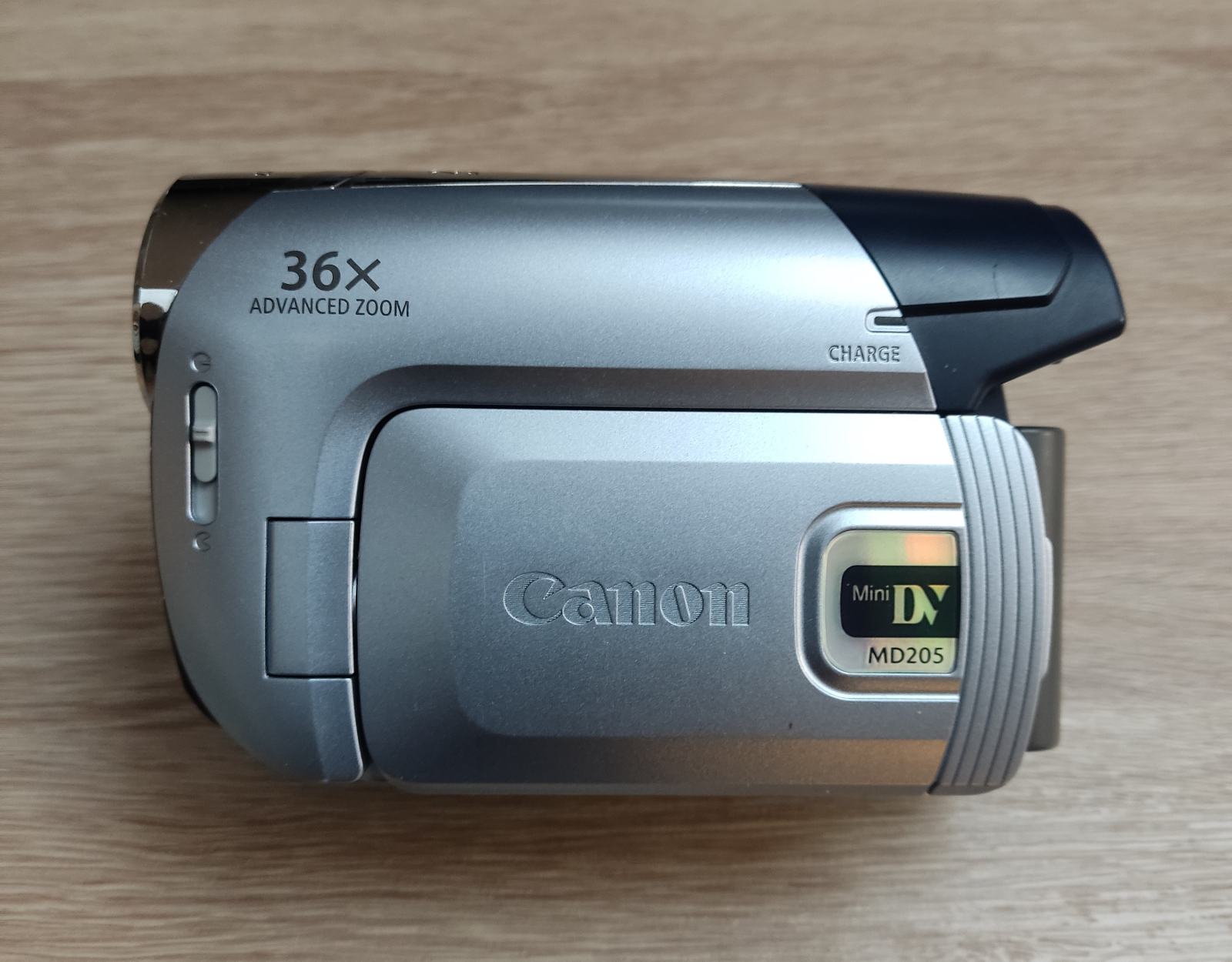 Canon MD 205 + kazete + firewire sučelje