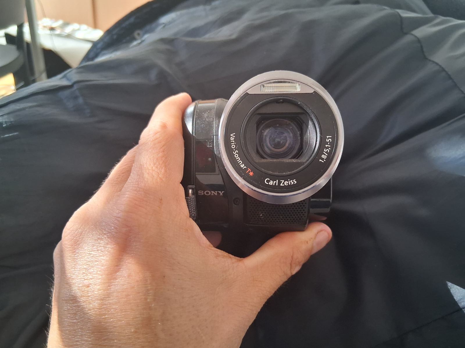 Sony uočna kamera HDV 1080i