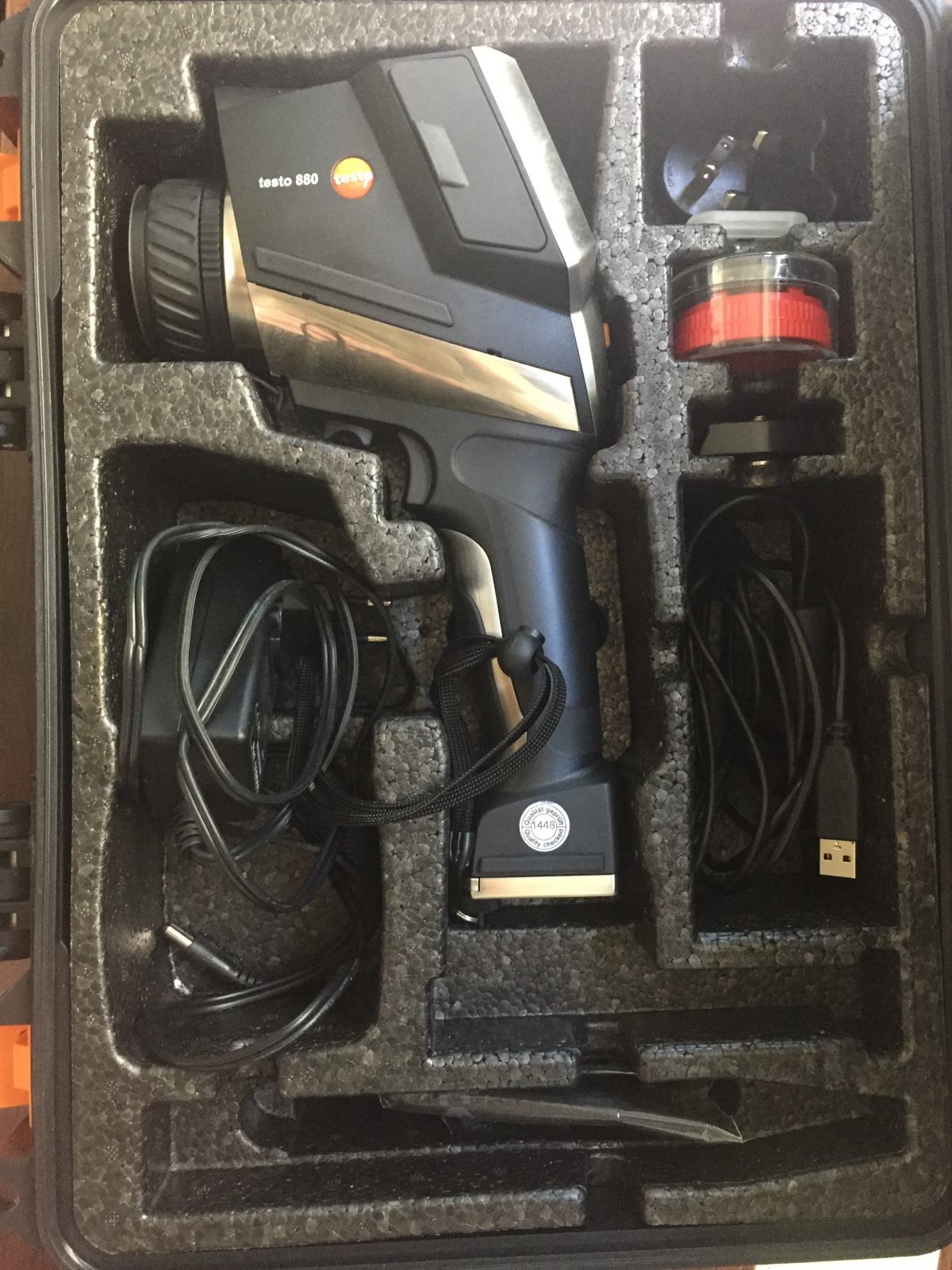 Termografska kamera TESTO 880-3 ( termovizija / termografija )