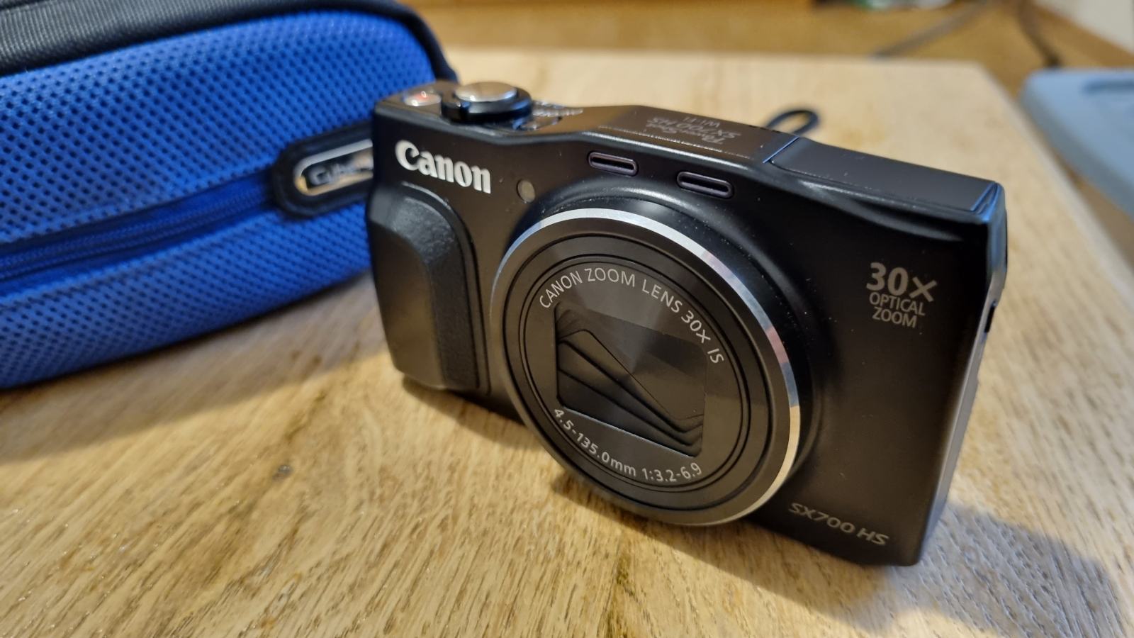 Canon PowerShot SX700 HS