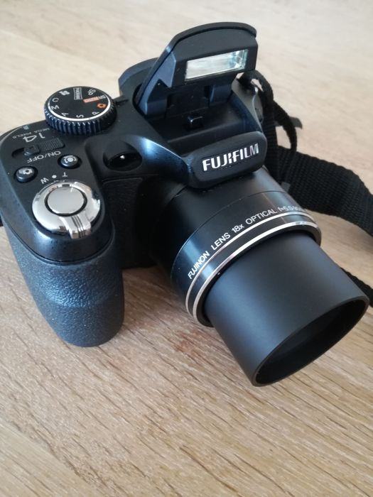 Foto aparat FujiFilm FinePix S2950 jaki zoom