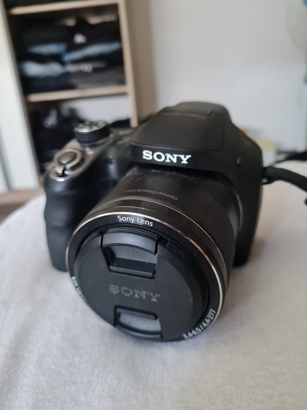 Sony Cyber-shot DSC-H400