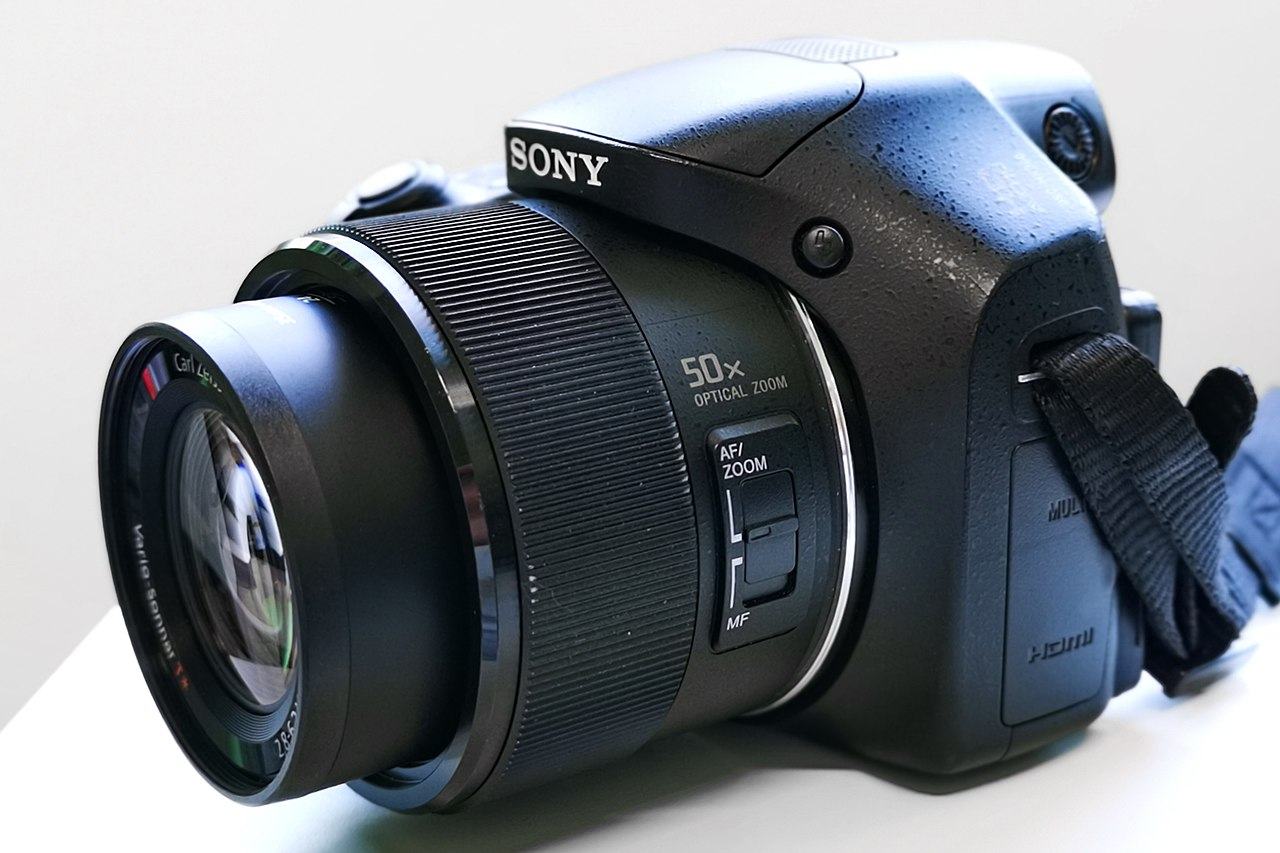 SONY CyberShot DSC HX300 20.4MP 50x zoom HD video. R1/ RATE!