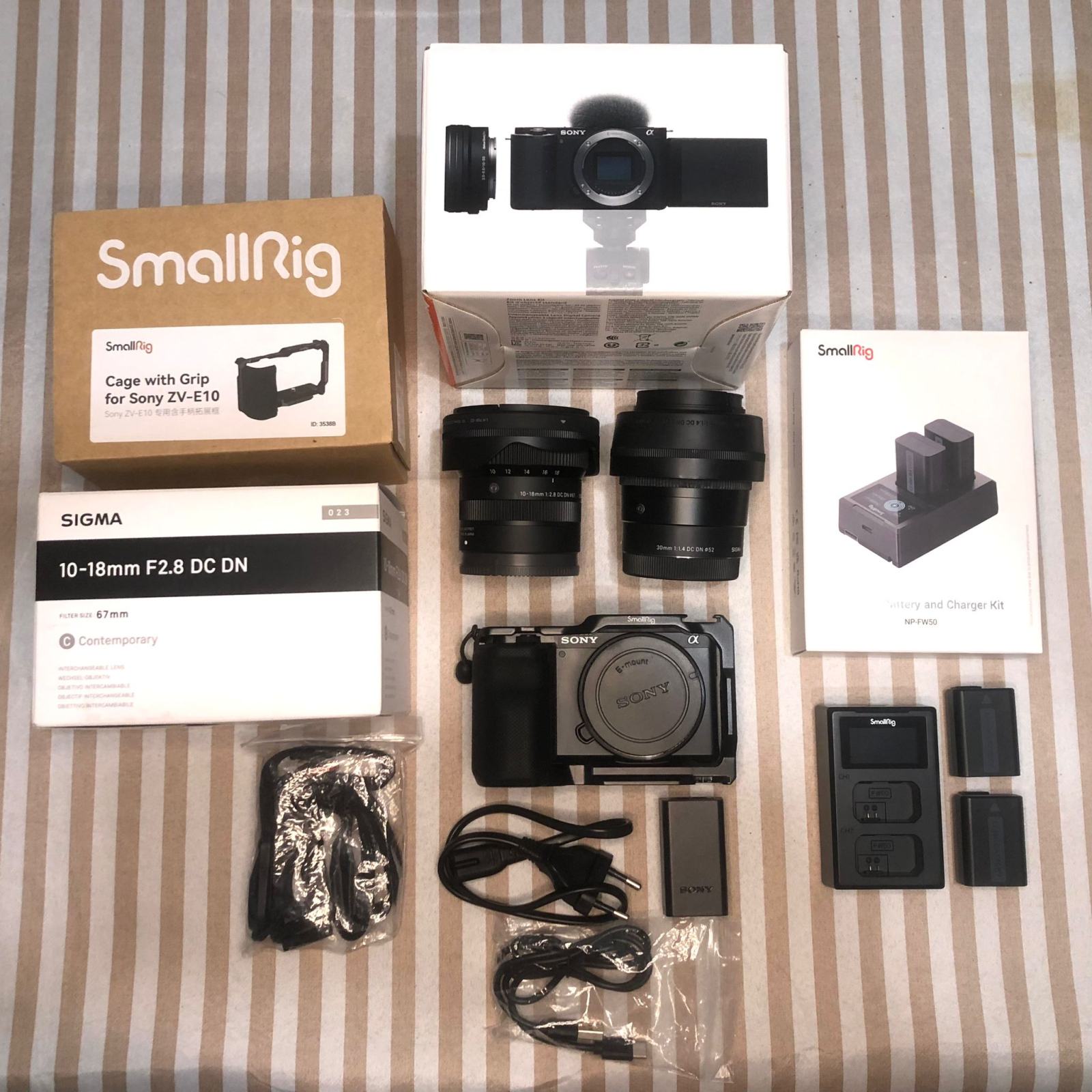Sony ZV-E10 Sigma 30mm 10-18mm Smallrig cage + OPREMA