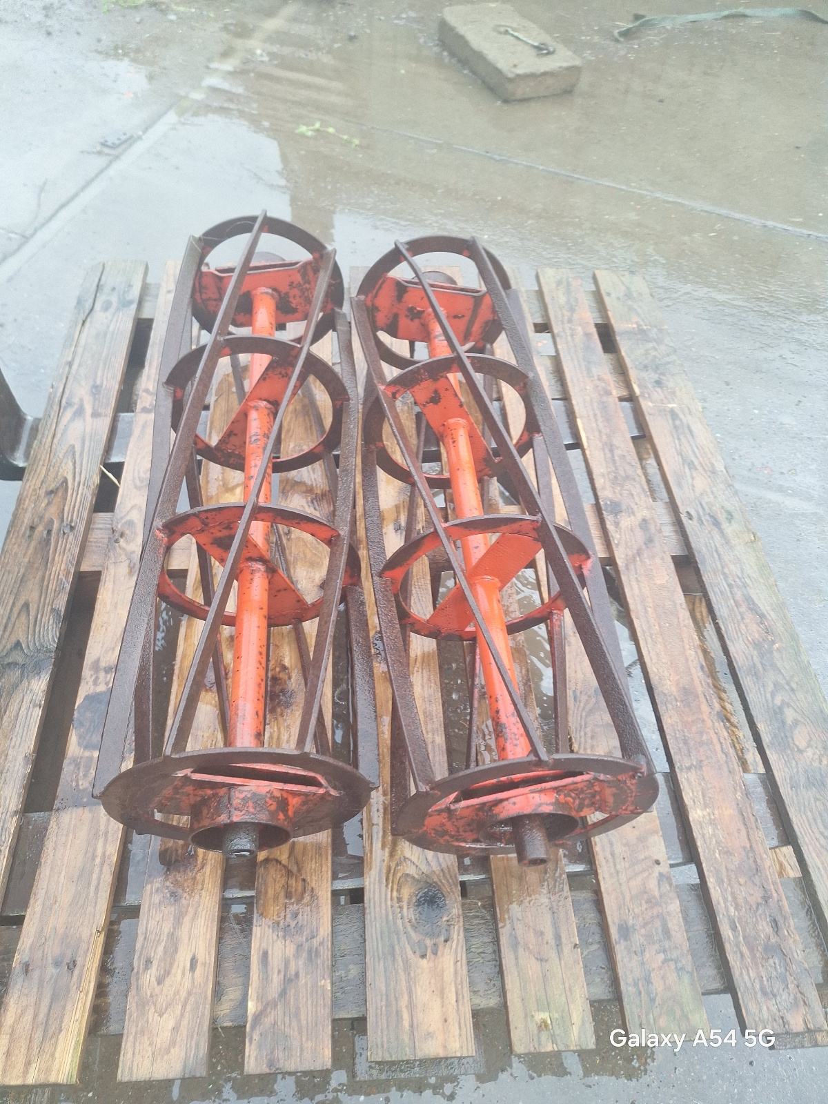 VALJCI ZA SJETVOSPREMAČ PRODAJEM ILI MJENJAM