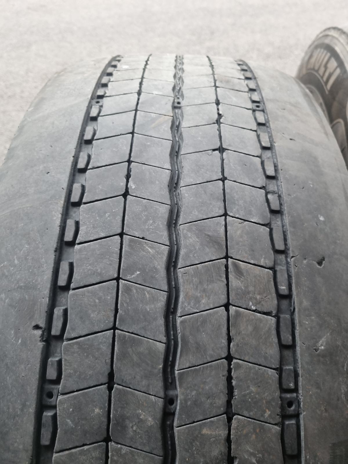 Gume Michelin volan 315 60 22,5