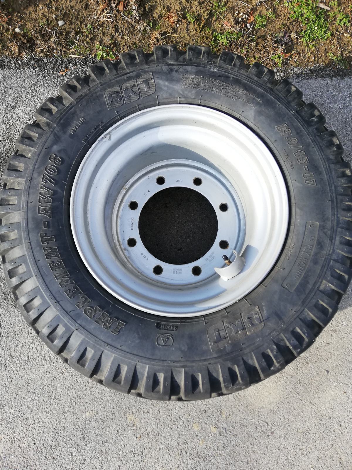 Gume sa felgom 19.0/45/17