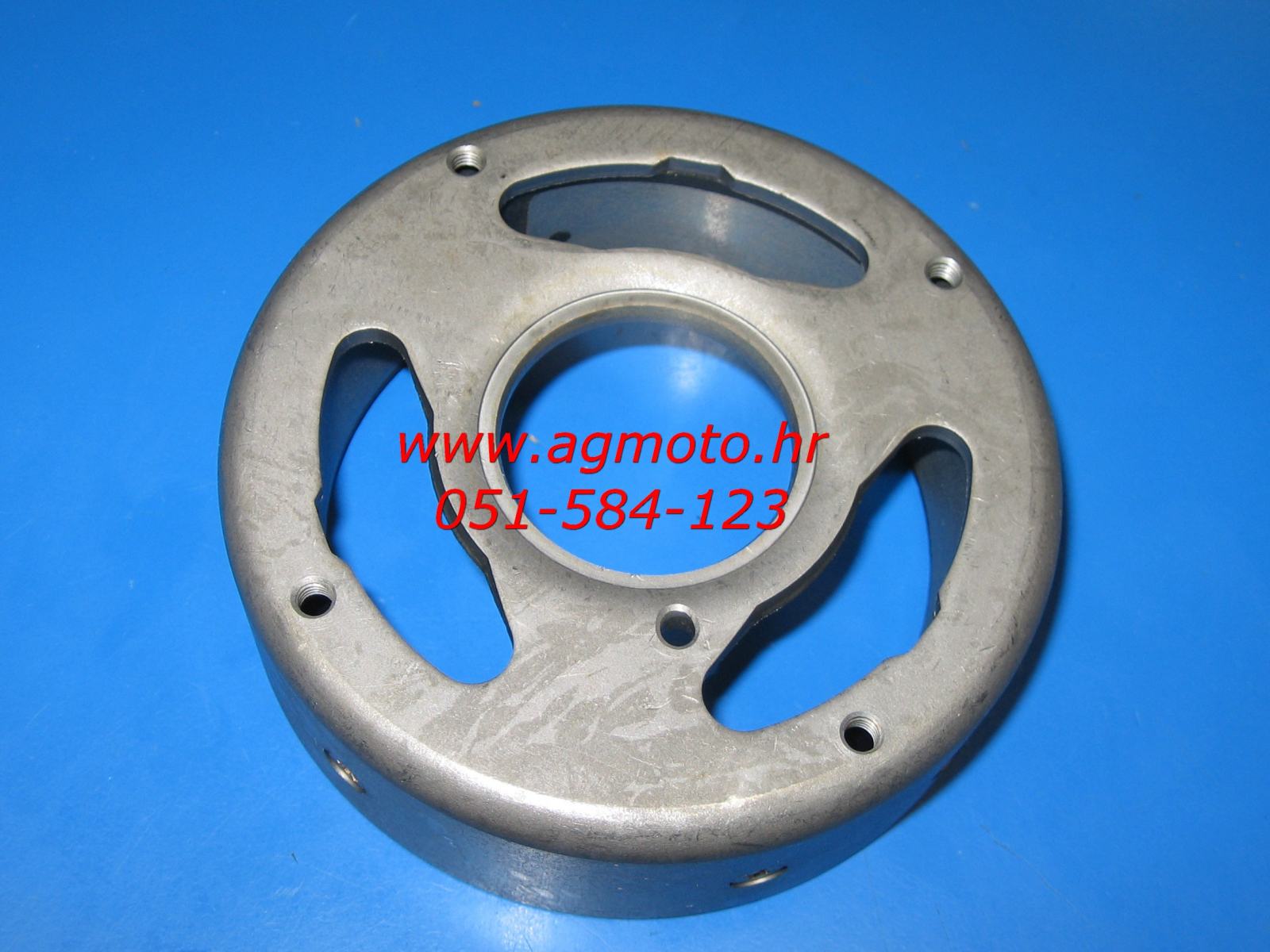 IMT 506 AGRIA magnet