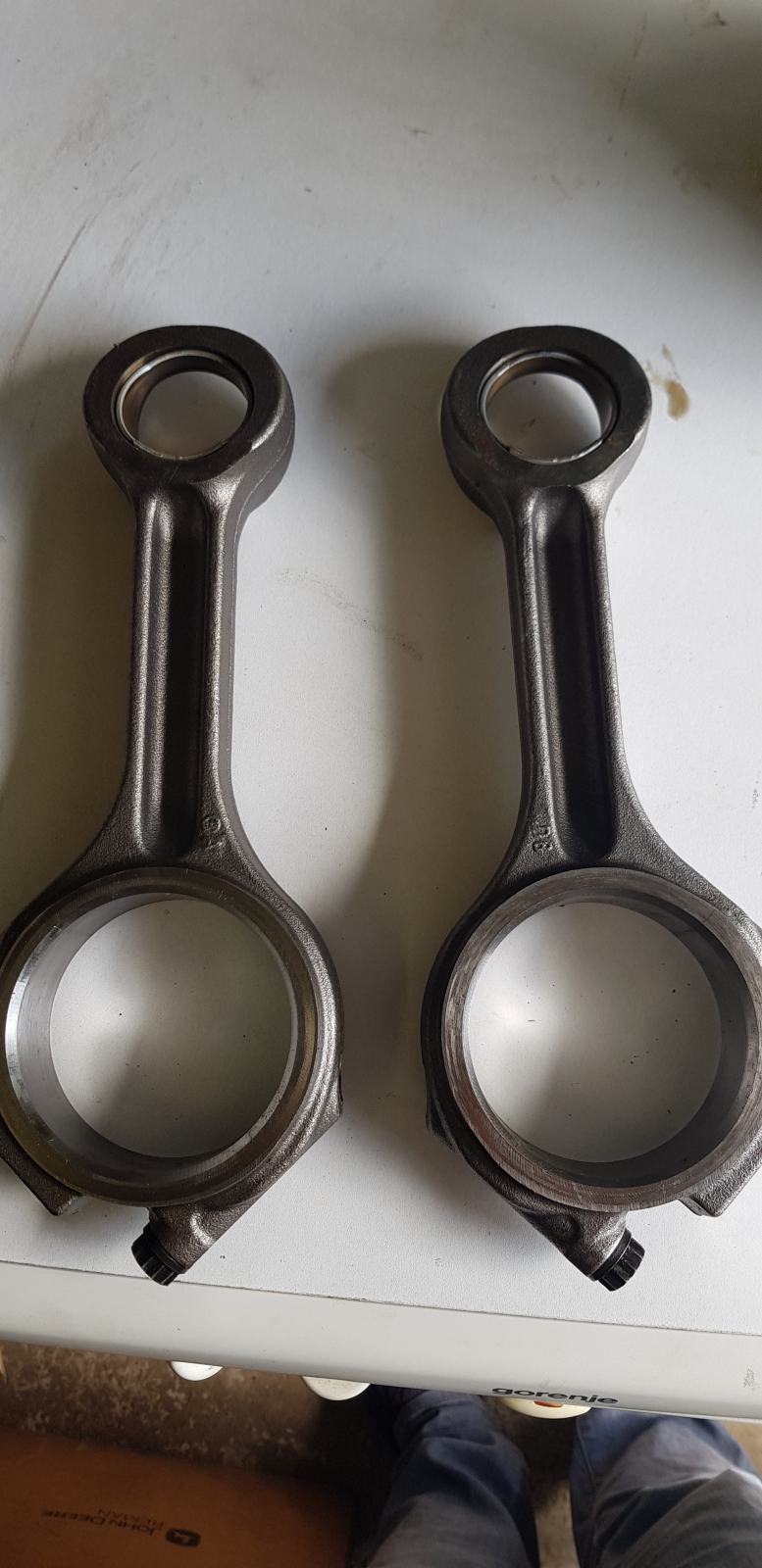 John Deere klipnjače za 6.8L motore RE500608, RE500335