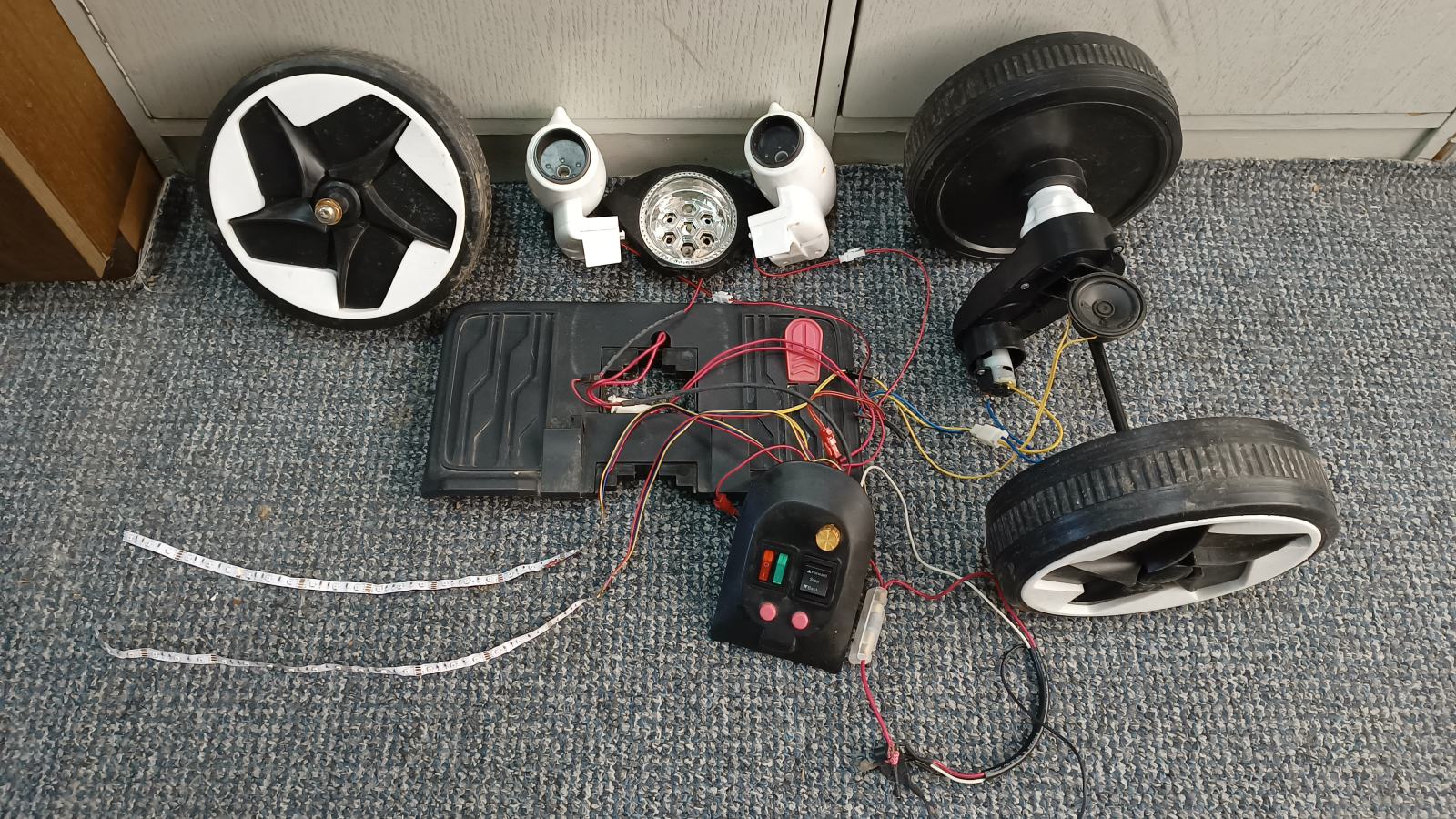 Dijelovi za dječji motor-kotači,motor, elektronika