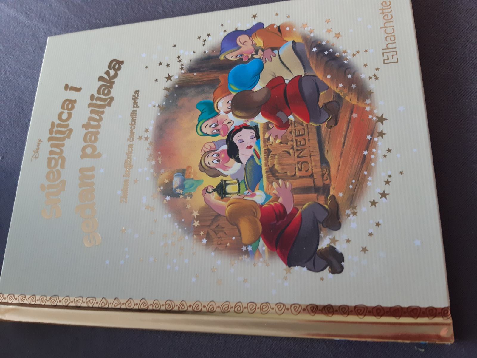 Slikovnica snjeguljica i sedam patuljaka Dječija knjiga