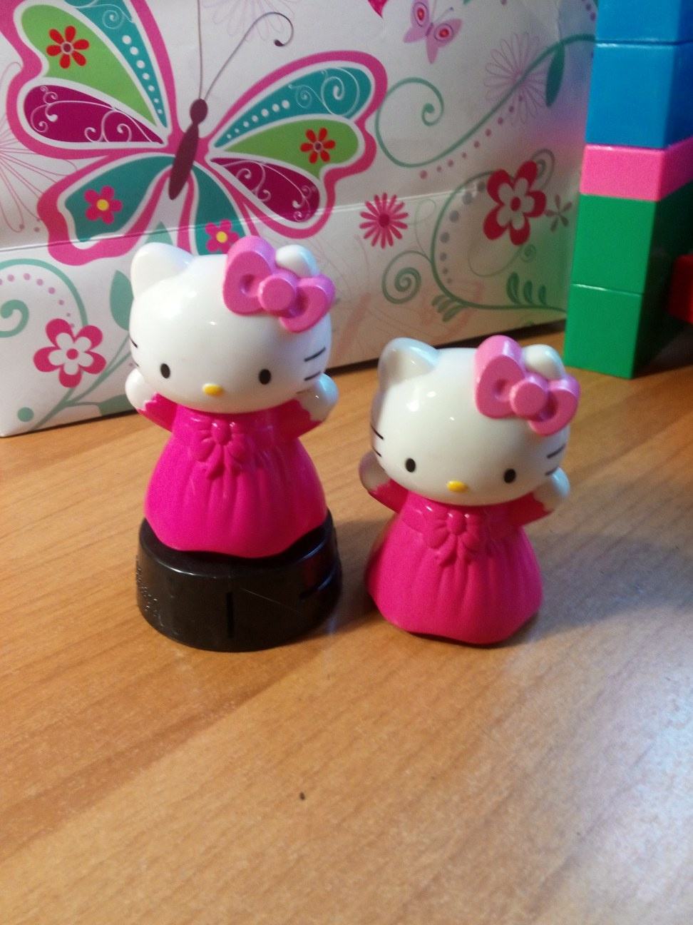 Hello Kitty figurice
