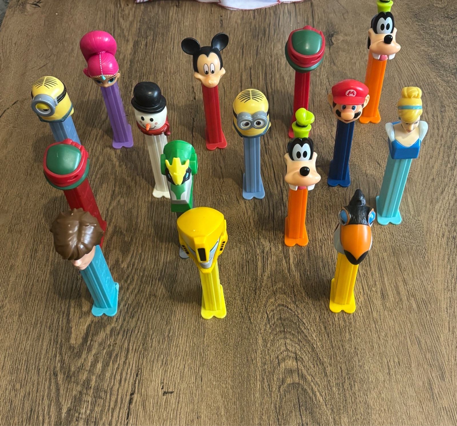 LOT PEZ FIGURICA